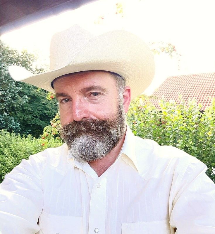 10 Best Moustache and Goatee Beard Styles That You Can Try - AtoZ ...